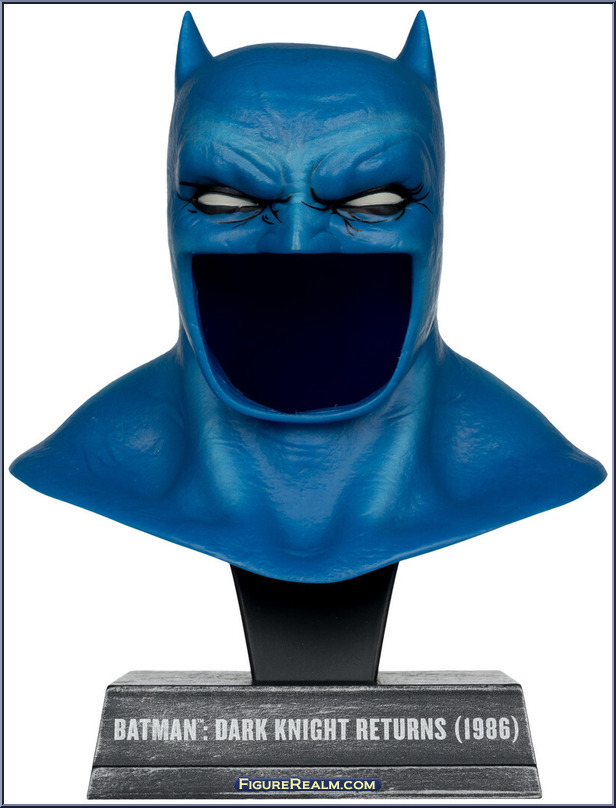 Batman (Dark Knight Returns) 1:3 Scale - DC Multiverse - Cowl Replicas ...