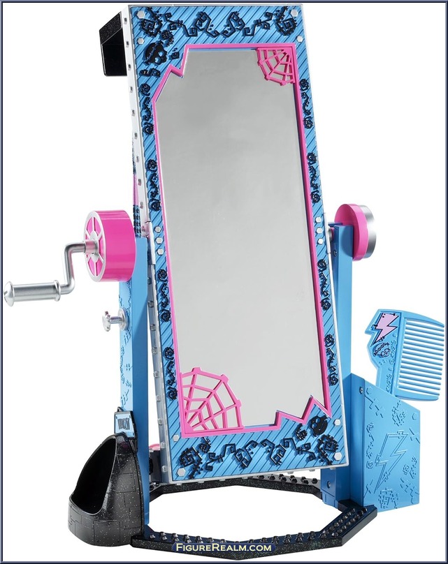 Mirror Bed (Frankie Stein) - Monster High - Playsets - Mattel Action Figure