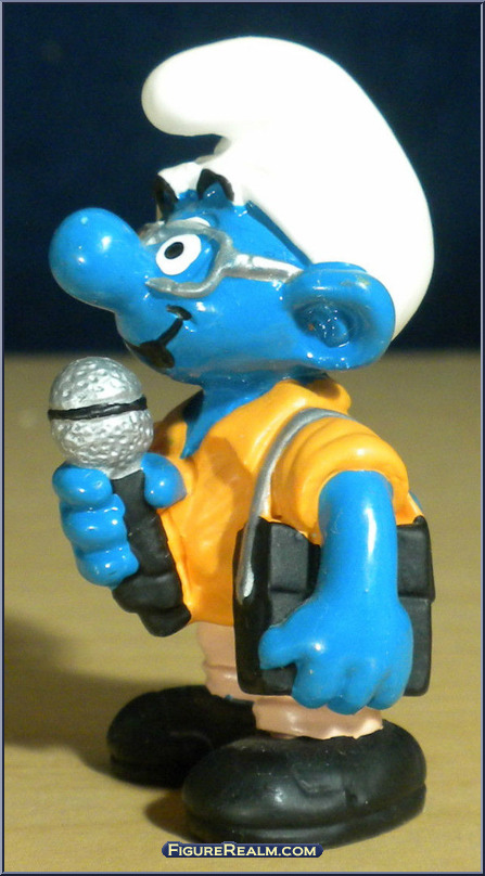 Sports Reporter Smurf (Yellow Shirt) - Smurfs - Basic Series - Peyo ...