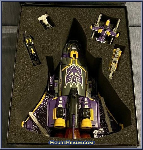 Astrotrain - Transformers - Timelines - Collector's Club - Hasbro ...