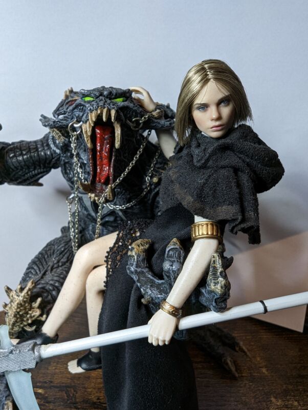 Lilith Dogar (Lili Drake) (Dungeons and Dragons) Custom Action Figure