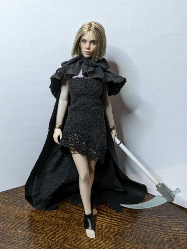Lilith Dogar (Lili Drake) (Dungeons and Dragons) Custom Action Figure