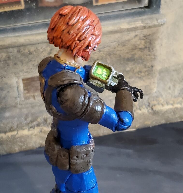 Fallout Vault Dweller (Female) (Fallout) Custom Action Figure