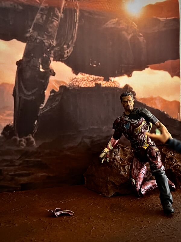 Infinity war scene (Marvel) Custom Diorama / Playset