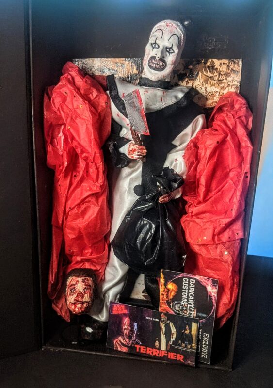 Terrifier Art The Clown With Accessories (Terrifier) Custom Action Figure