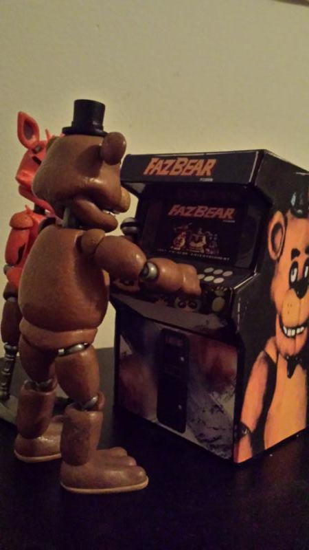 FazBear Arcade Game (Five Nights at Freddy’s) Custom Action Figure